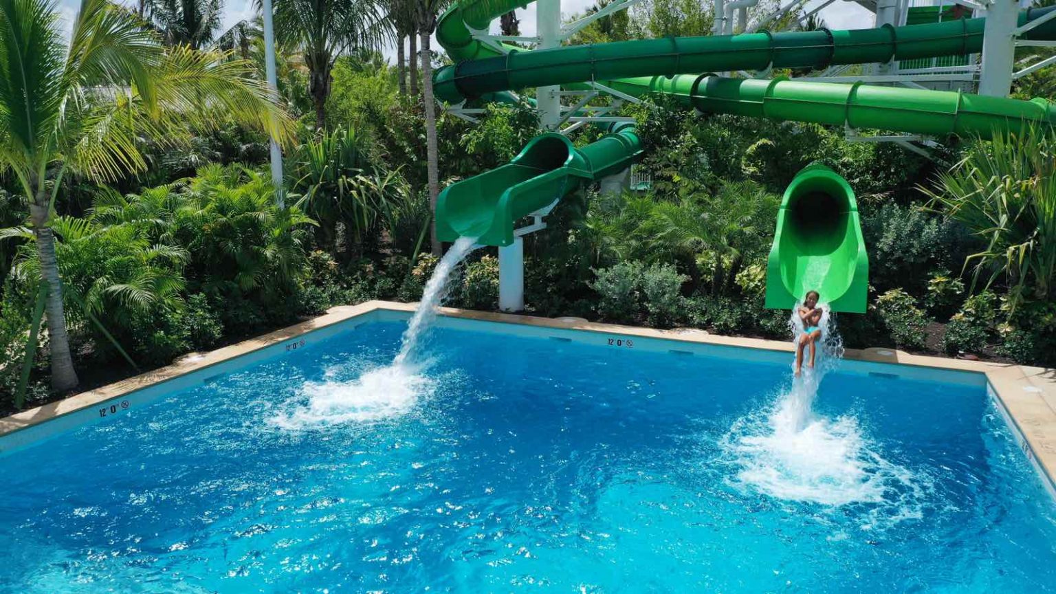 Bahamas Waterpark - Ultimate Drop Slide - Pirate's Plunge | Baha Bay